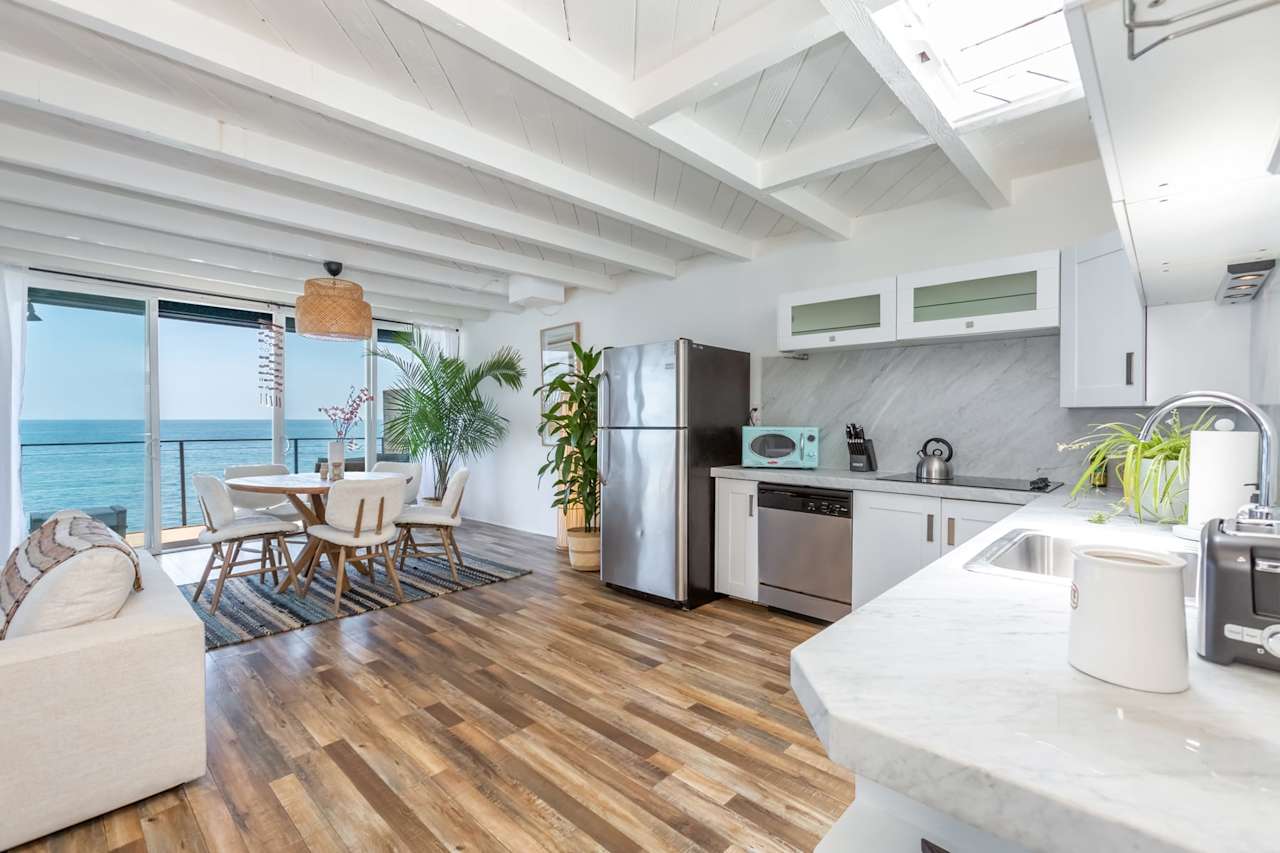 20648 Pacific Coast Hwy | Malibu, CA 90265 | 2 Beds, 2 Baths