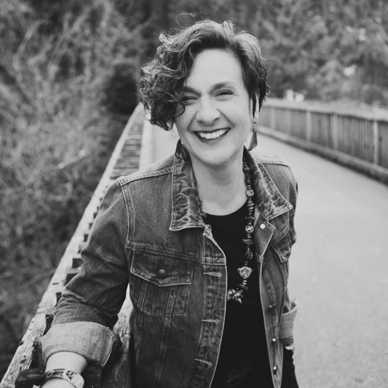 Top Oregon Real Estate Agent | Laurie Bornstein