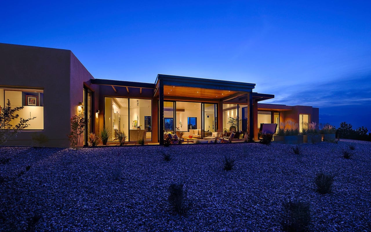 Nava Ade | Neighborhood Guide | Darlene Streit