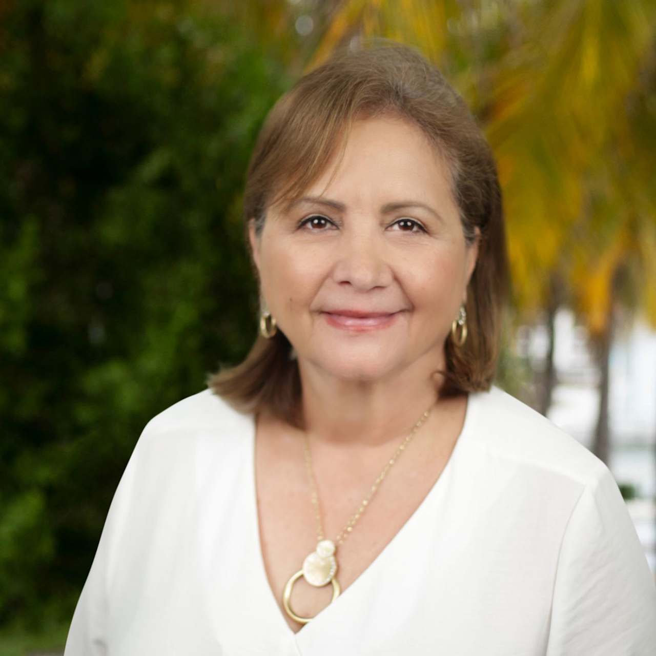 About Cecilia Gomez