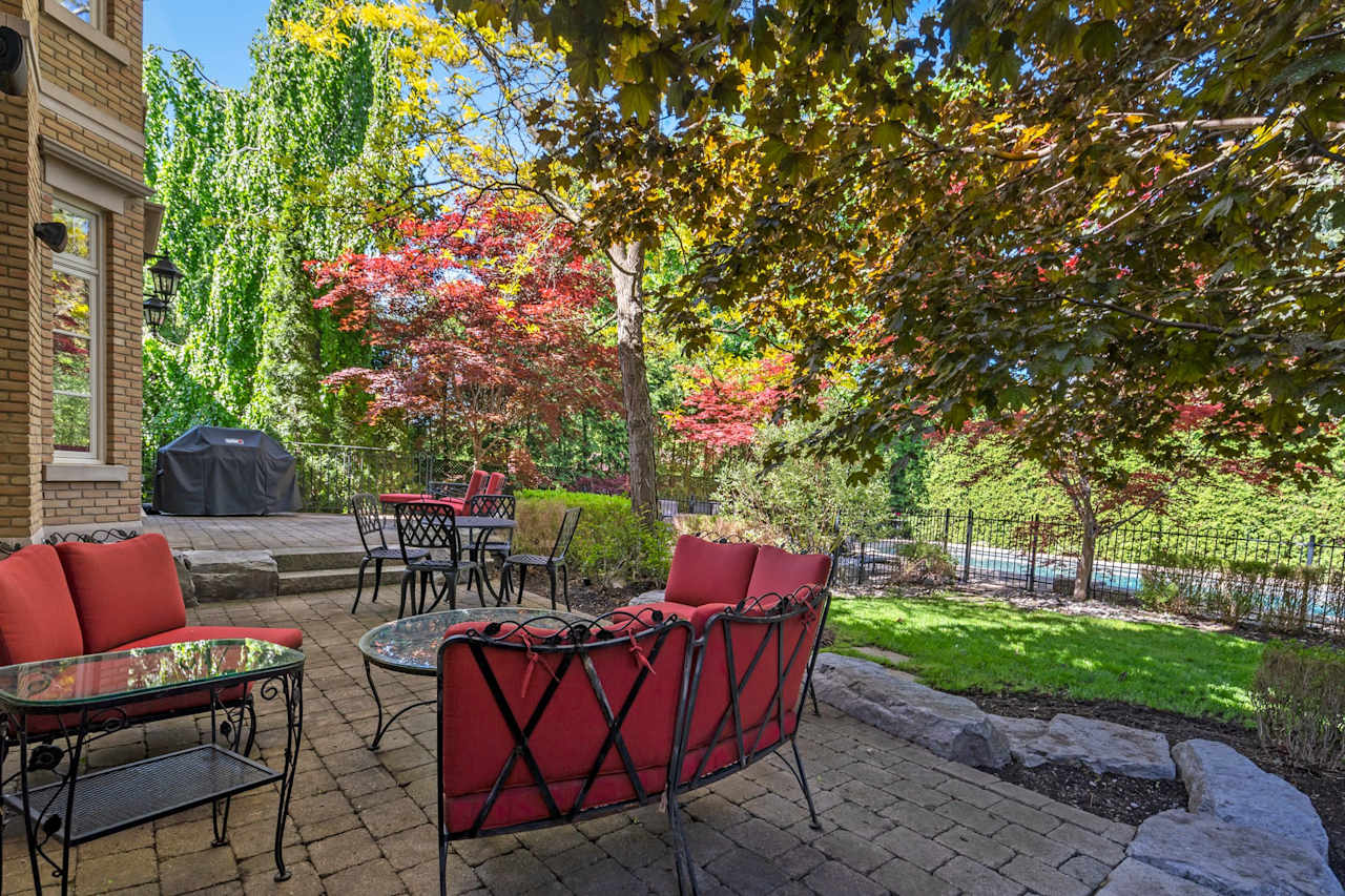 SOLD: Most Prestigious Location | Barry Cohen Homes