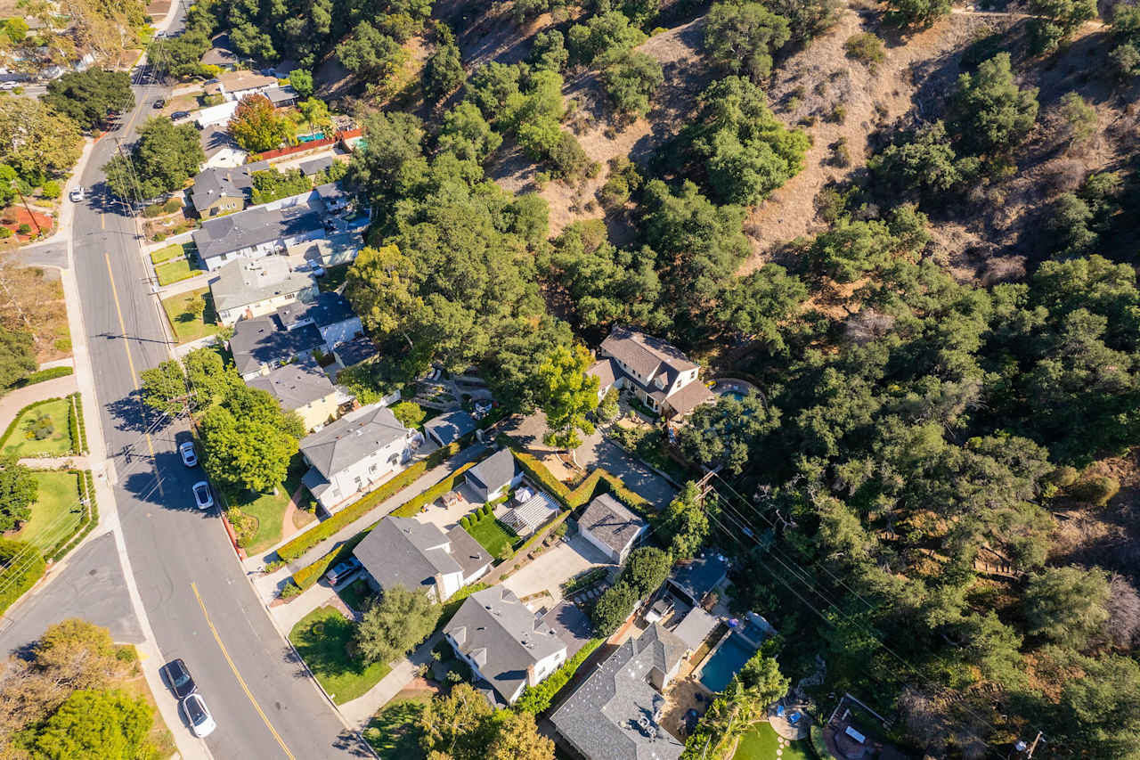 Cape Code Compound in Glenoaks Canyon | Team Medved | Los Angeles ...