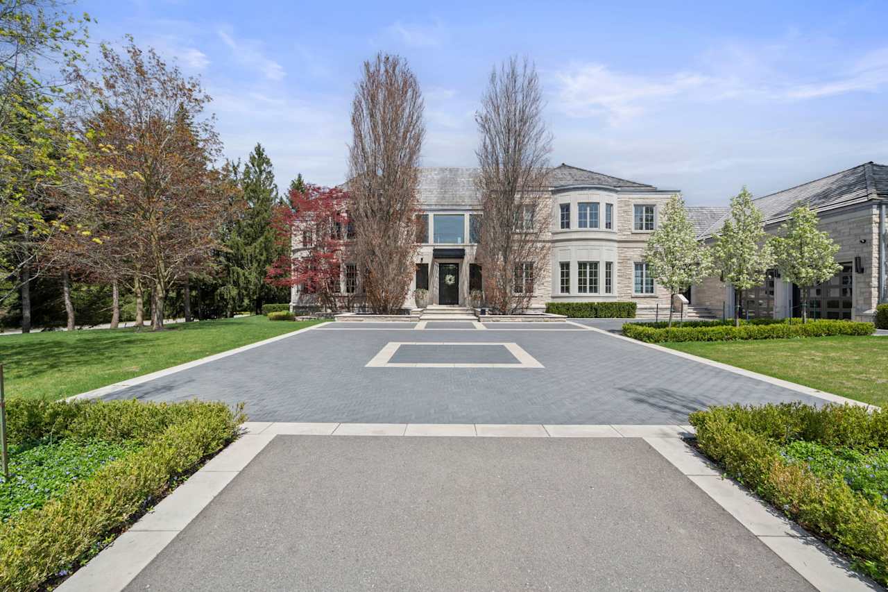 Within The Exclusive Narrows Of Pinewood Estates | Barry Cohen Homes