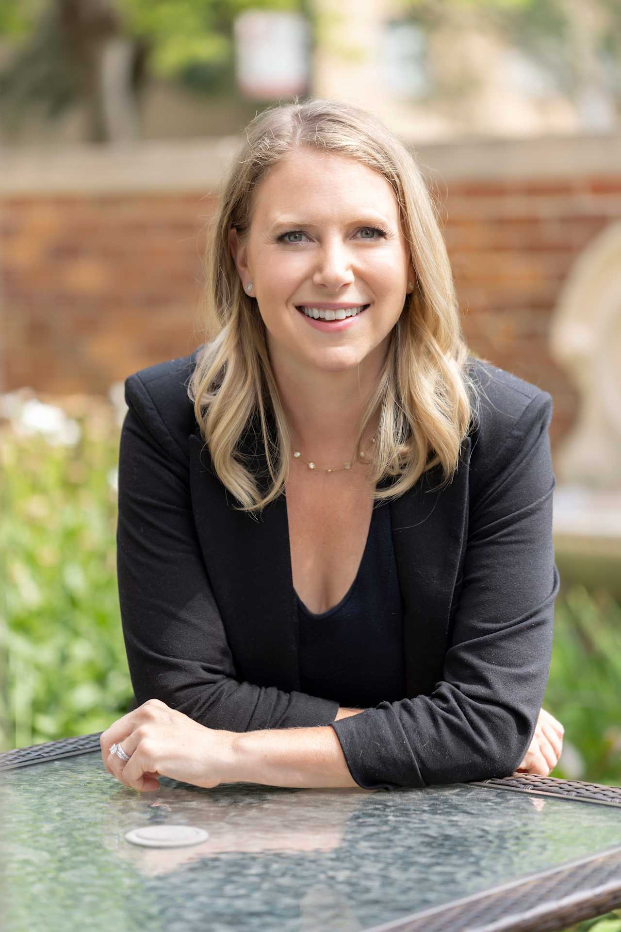 Julie Fleetwood Residential | Illinois Real Estate Agent