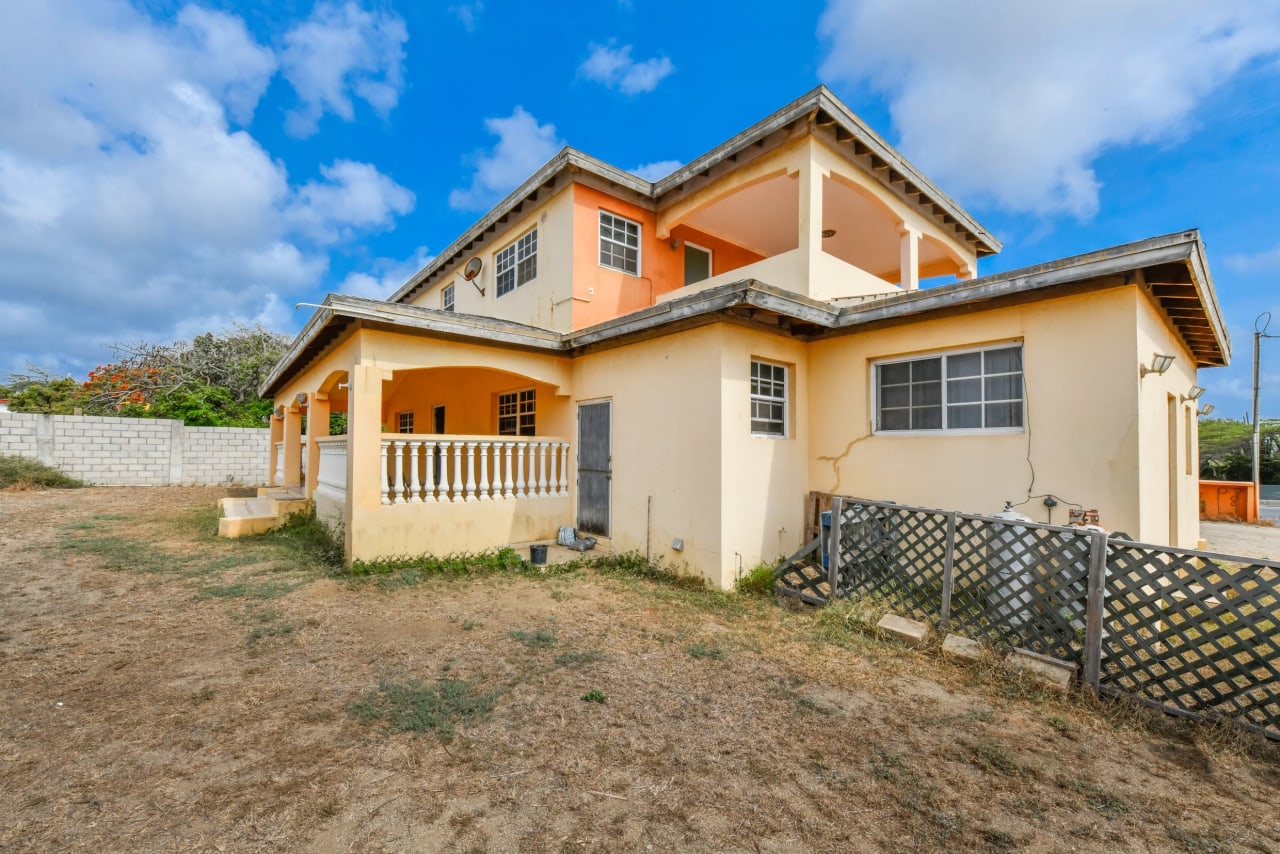 Ponton 38 J | Bold Real Estate Aruba | Noord Real Estate Specialists