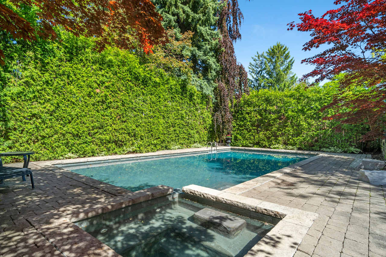 SOLD: Most Prestigious Location | Barry Cohen Homes