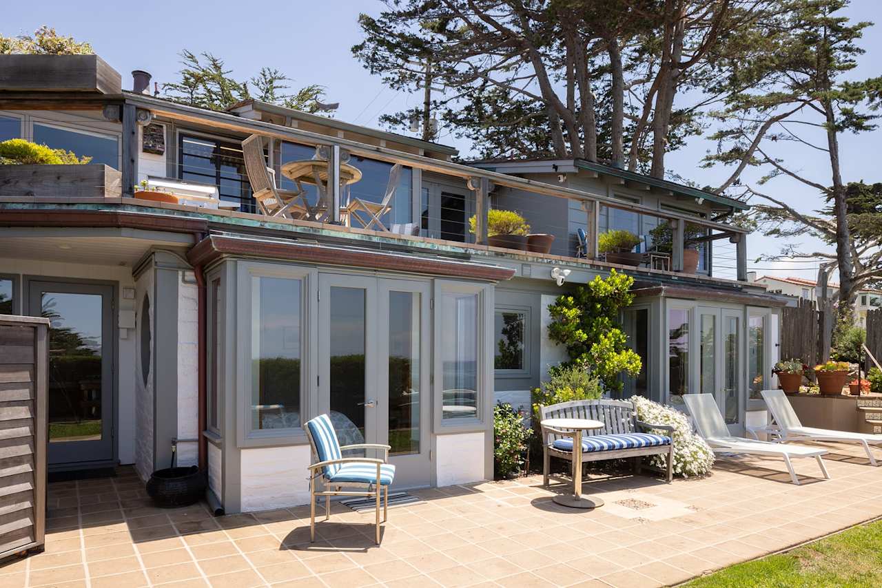 Fiddler's Green - Scenic & 8th NW Corner