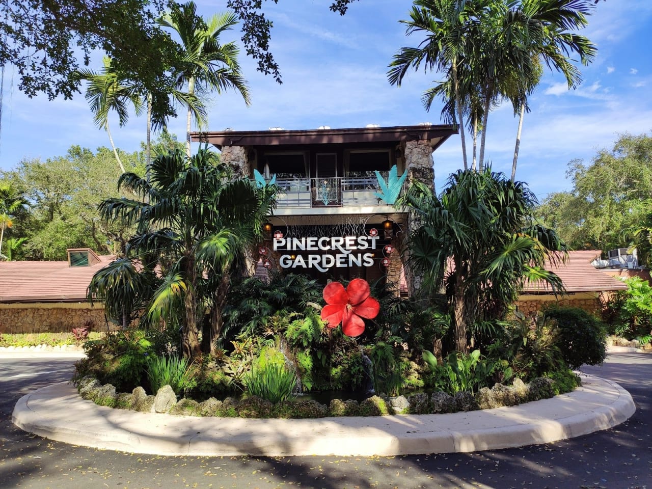 Pinecrest | Neighborhood Guide