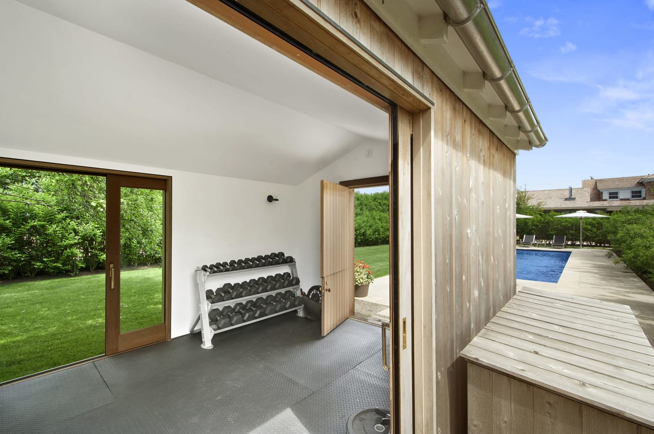 98 Daniels Lane | Sagaponack, NY 11962 | 5 Beds 4.5 Baths | Dana ...