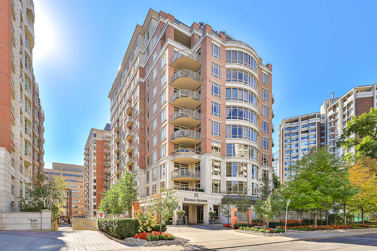 55 Delisle Avenue Unit: 704 | Toronto, ON M4V3C2 | 3 Beds | Jonathan ...