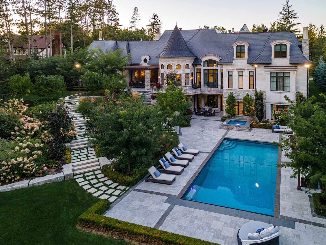 121 Rebecca Court | Maple, ON L6A 1G2 | Goodale Miller Team