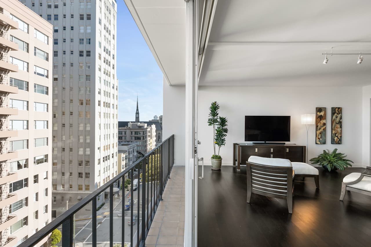 Beautifully Renovated View Apartment at The Comstock | 1333 Jones #802 ...