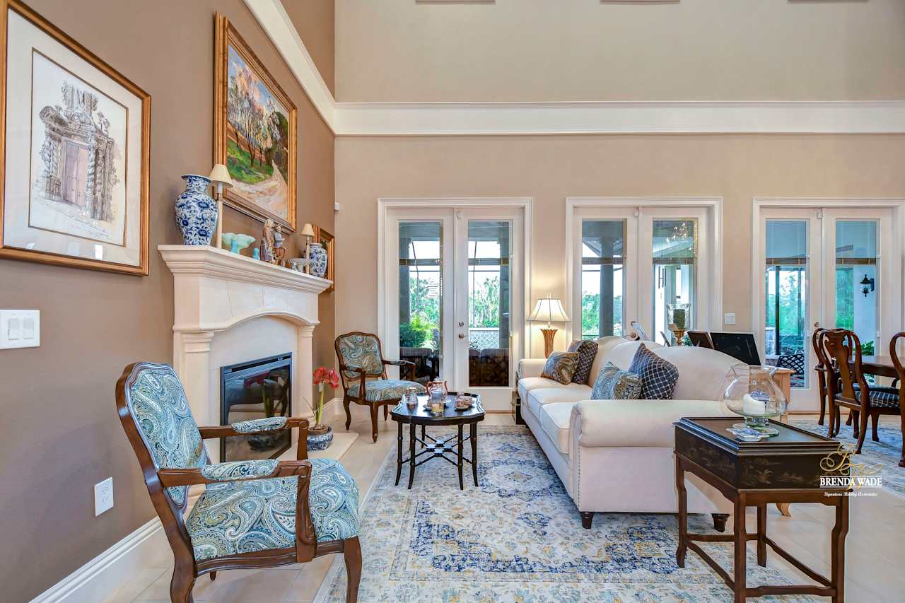 PRICE REDUCED! | 122 BROOKOVER LN