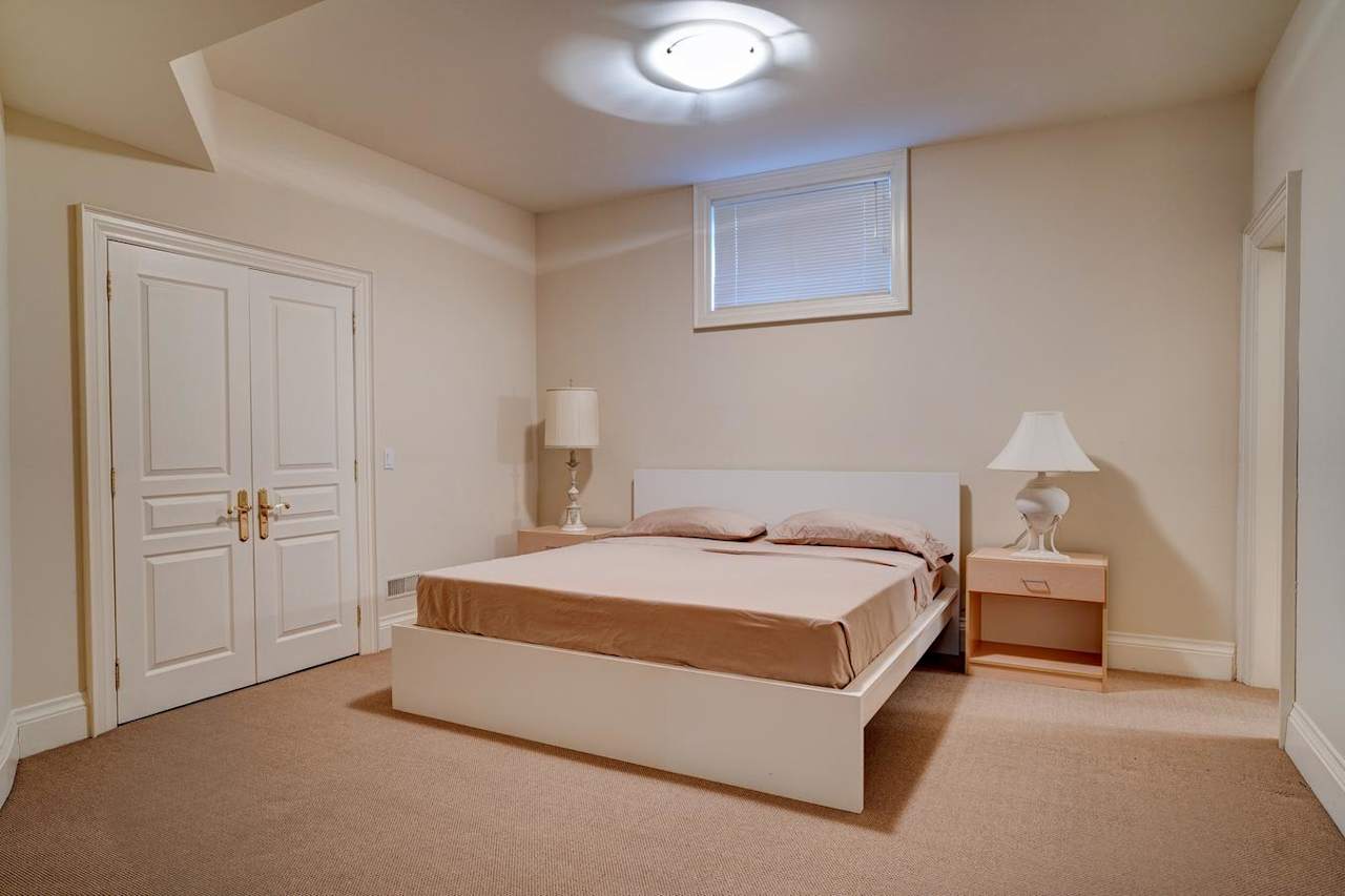 SOLD: Most Prestigious Location | Barry Cohen Homes