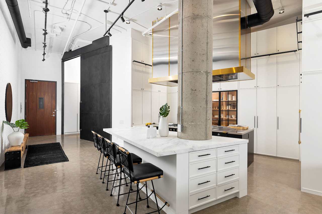 90 Sumach Street 304 & 305 | Toronto, ON, M5A4R4 | Lofty Luxury ...