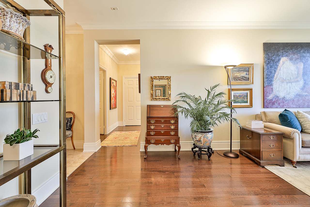 55 Delisle Avenue Unit: 704 | Toronto, ON M4V3C2 | 3 Beds | Jonathan ...