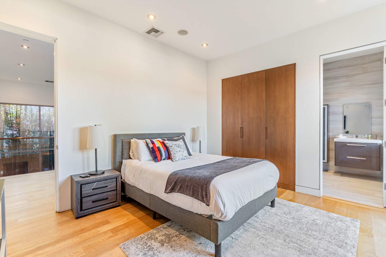 Colgate Manor - Luxury Mansion