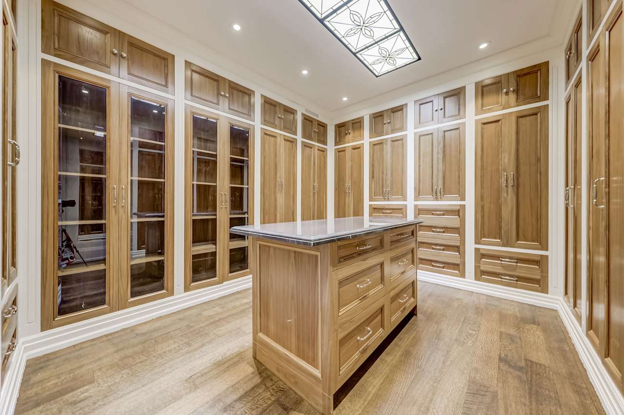 Elegance & Luxury At Its Finest | Barry Cohen Homes