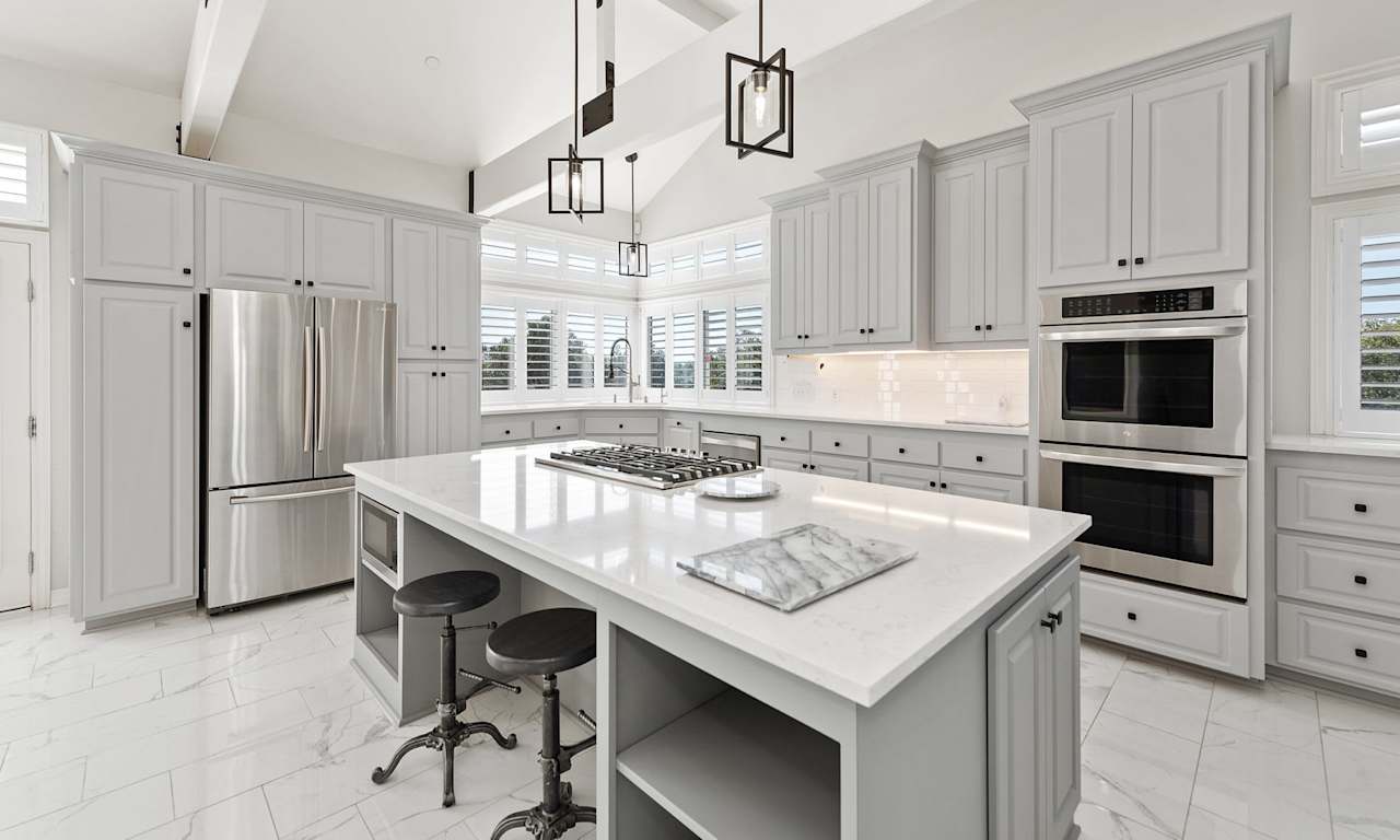 Contact Us - Diamond Realty