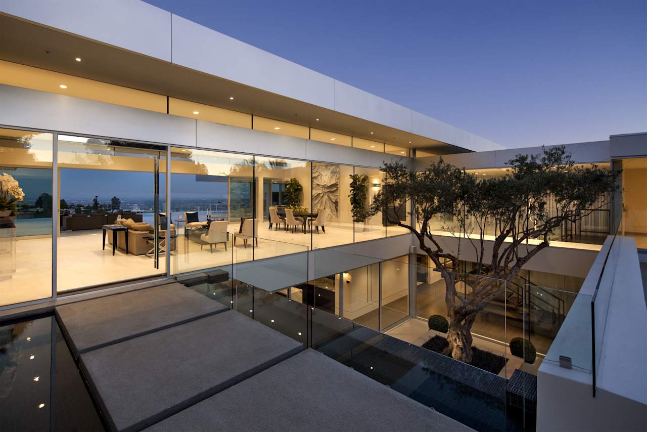 Drew Fenton - Luxury Real Estate Agent in Beverly Hills