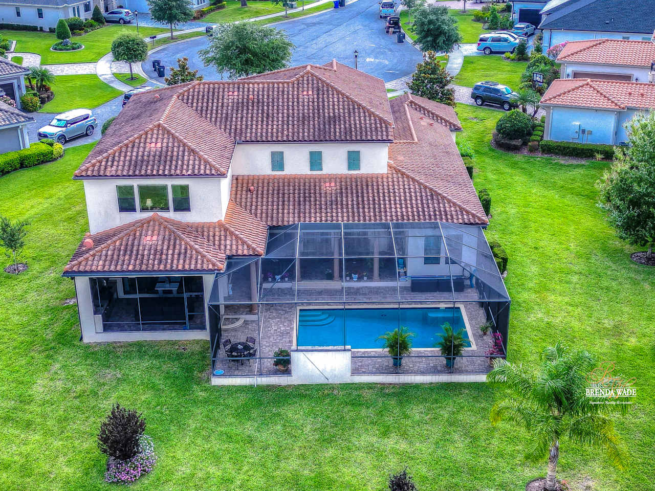 PRICE REDUCED! | 122 BROOKOVER LN