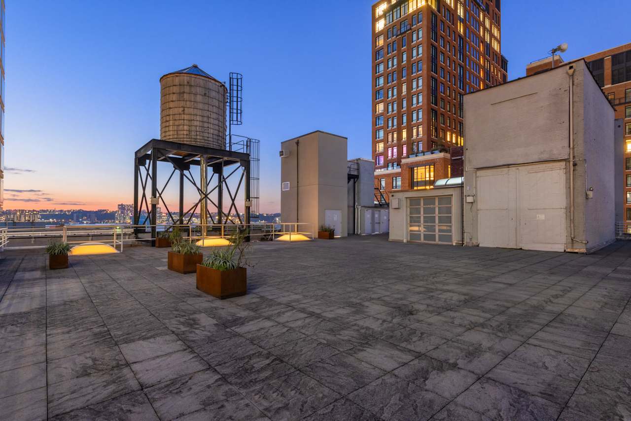 548 West 22nd St #BUILDING