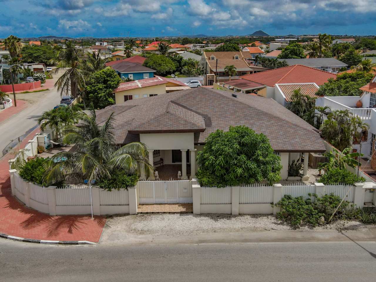 Beach, vacation home, villa, retreat, 4 bedrooms house, pool | Bold ...