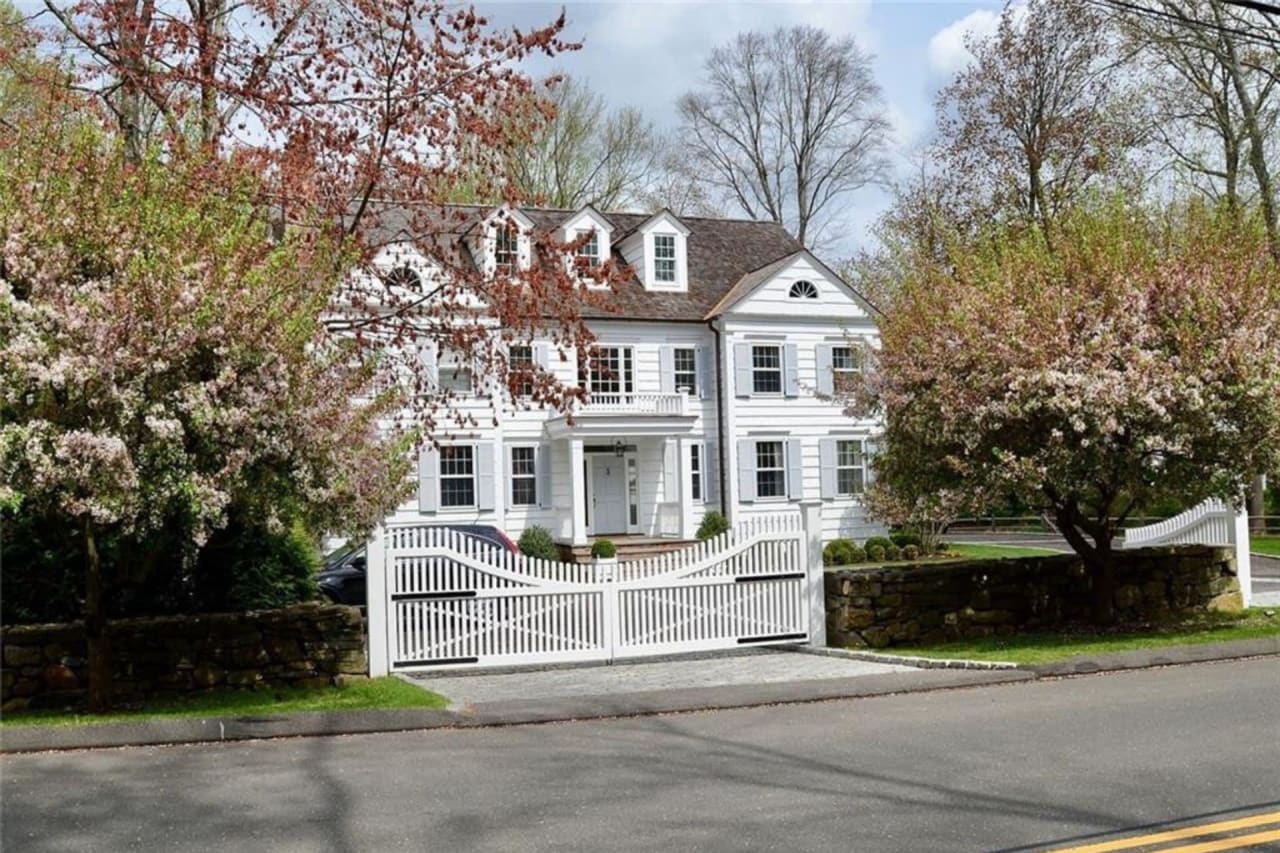 6-Point Checklist to Follow Before Listing Your New Canaan Home 6-Point Checklist to Follow Before Listing Your New Canaan Home