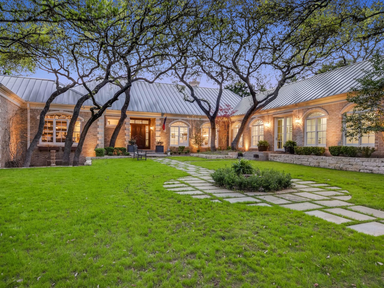 Deane Residential | Austin Real Estate Agent