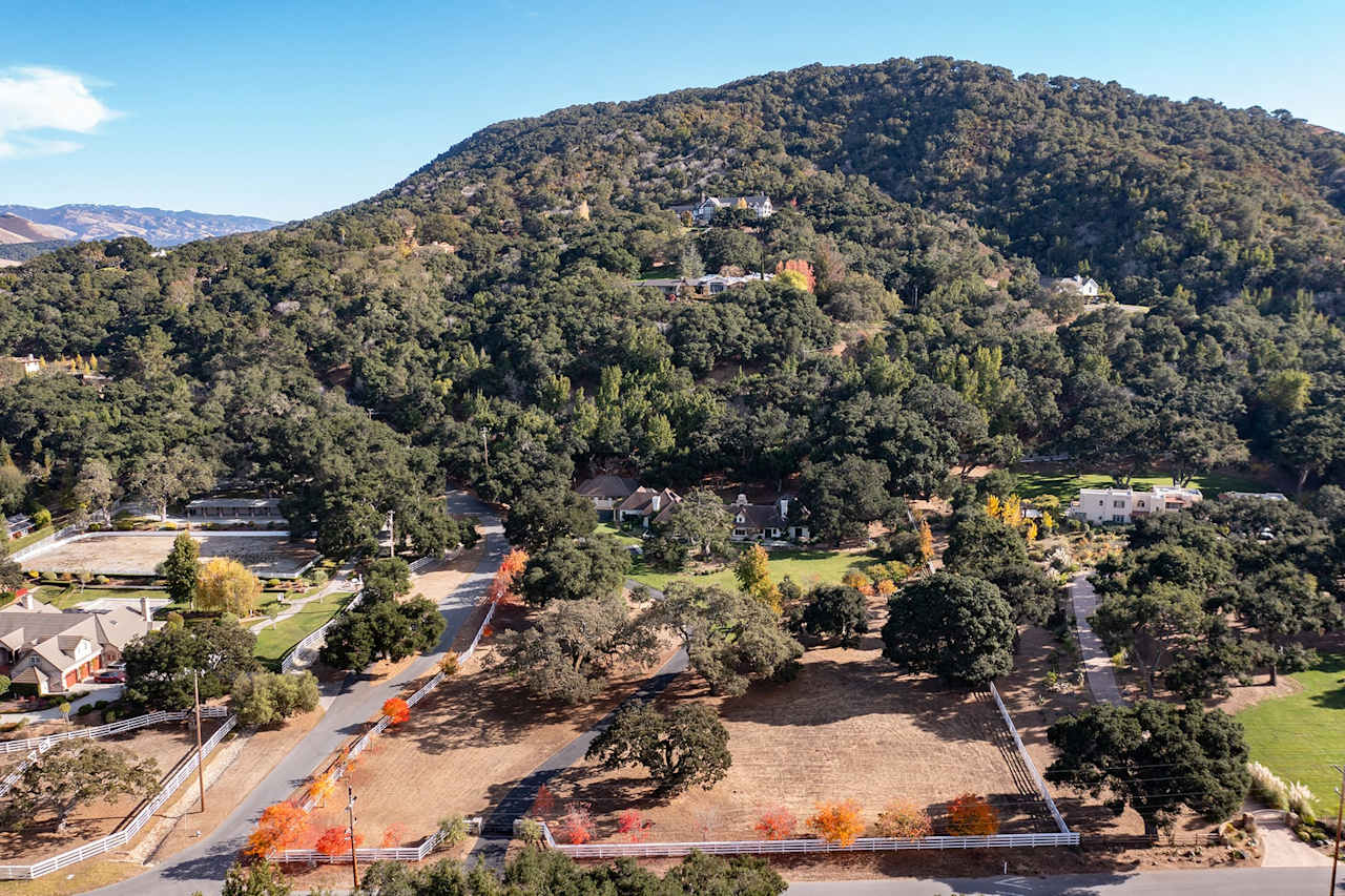 Sleepy Hollow Estate - 5 Sleepy Hollow Dr