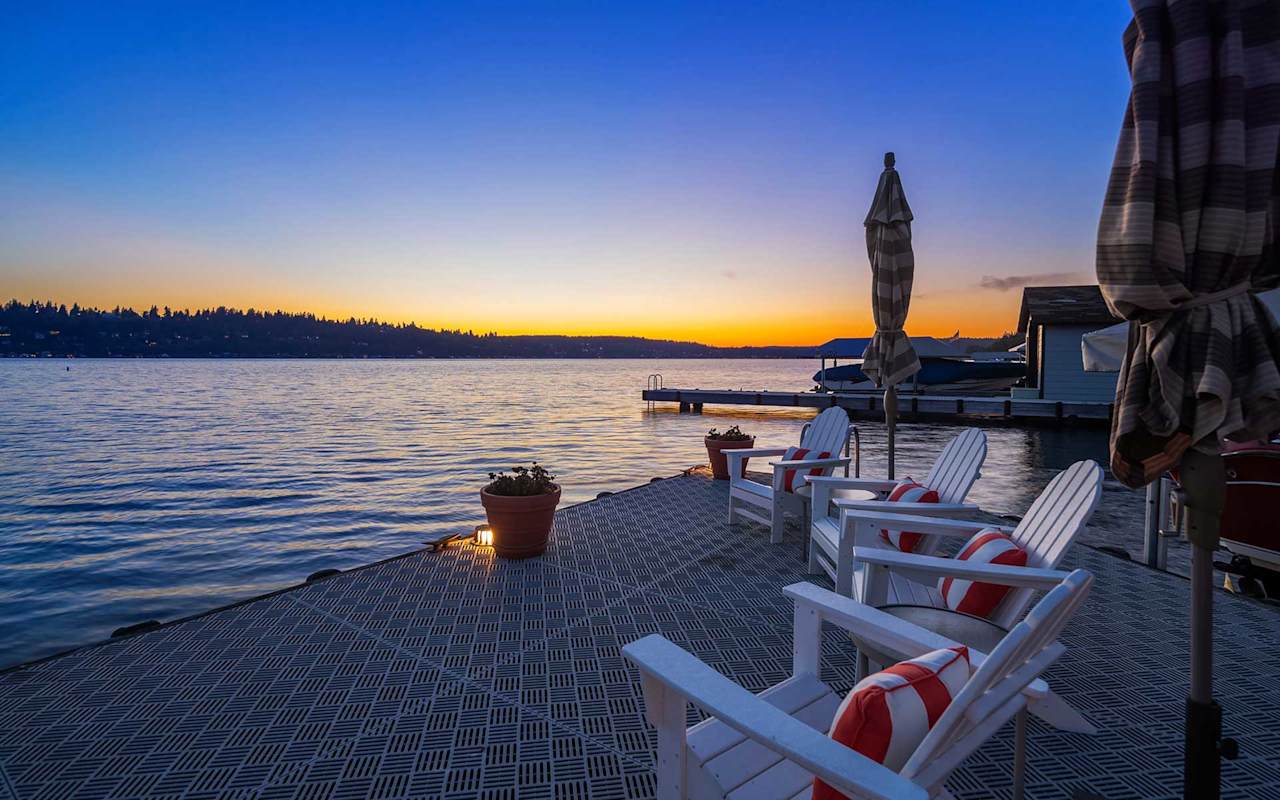 Experience a True Connection to the Lake on Holmes Point | Team Foster