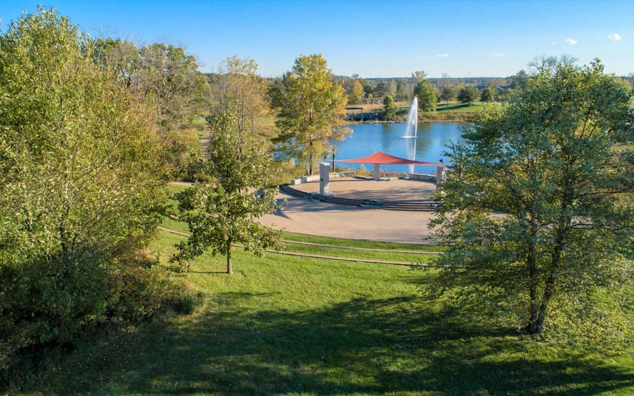 Lesley Sweeney | Illinois & Indiana Real Estate Agent