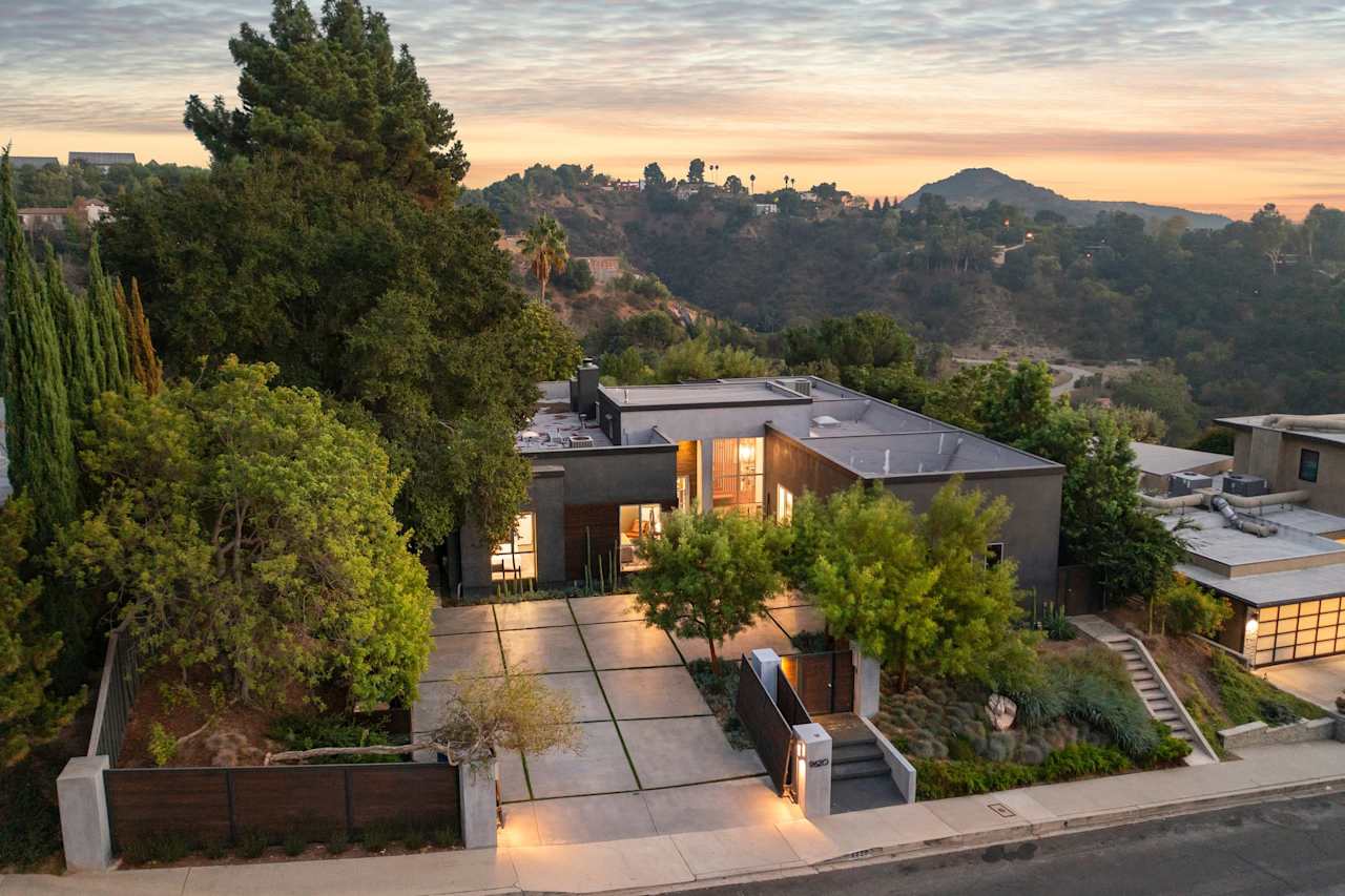 9620 Arby Drive | Conal Doyle