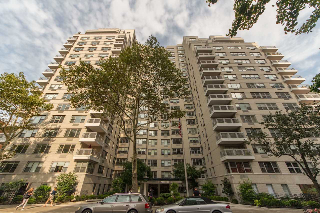 2 Fifth Avenue 2022 Market Overview