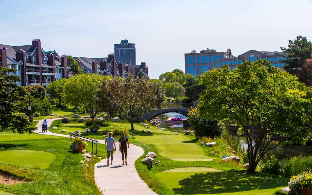 Edina | Neighborhood Guide