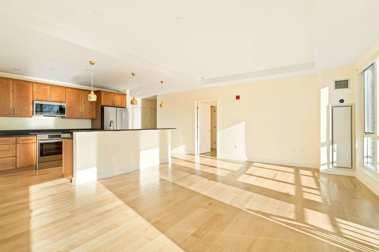 Spectacular River View Condo | Dana Schaefer Team