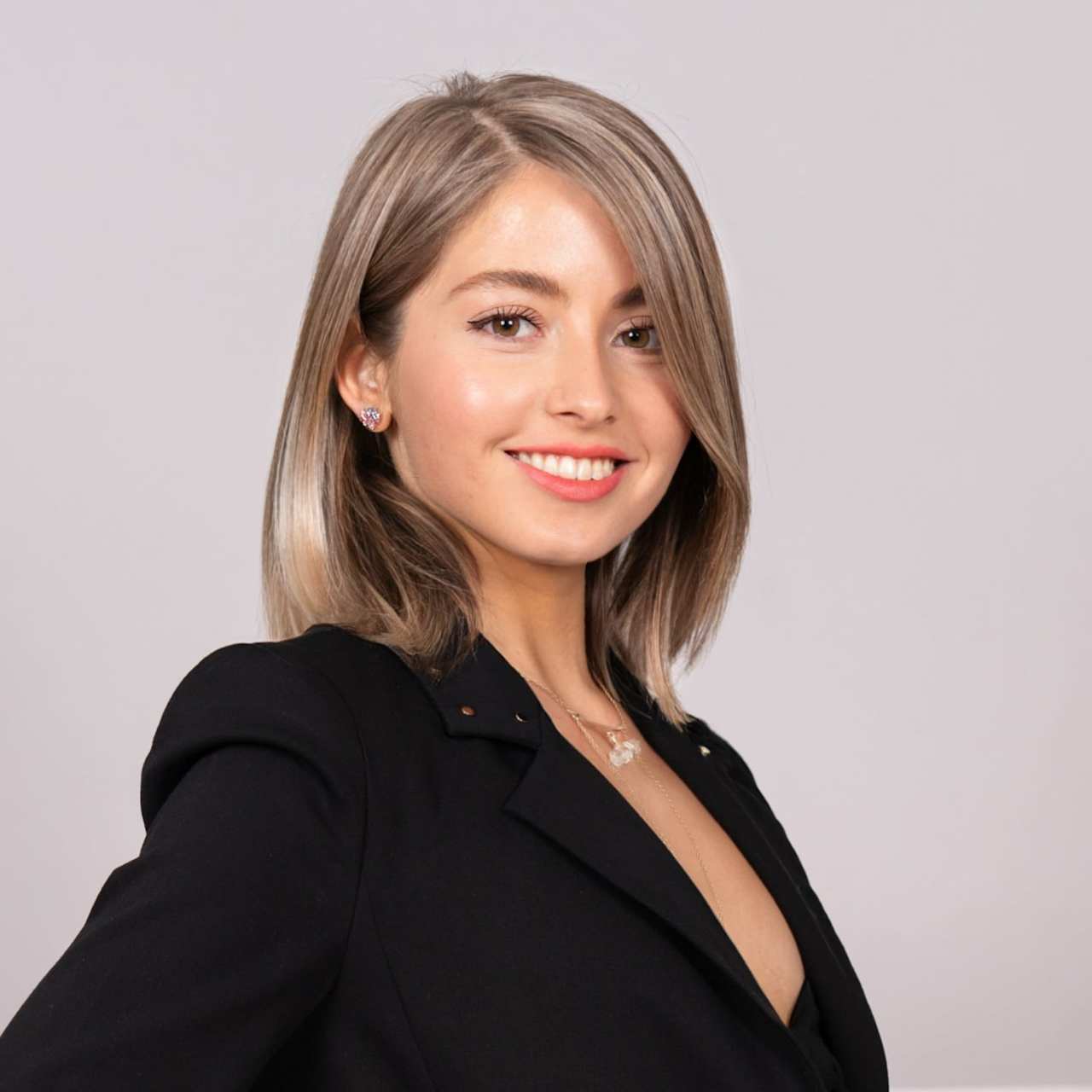 Serafima Tikhonova | SERHANT.