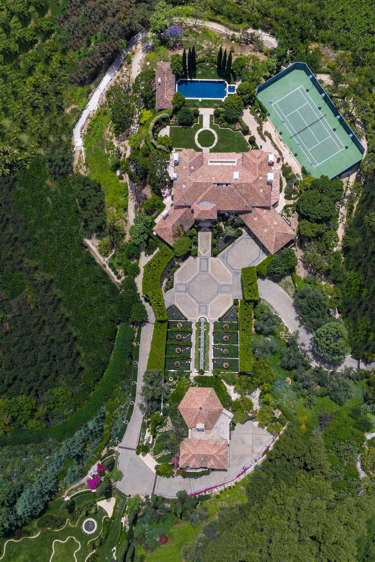 Susan Perryman - Elite Real Estate Agent in Los Angeles