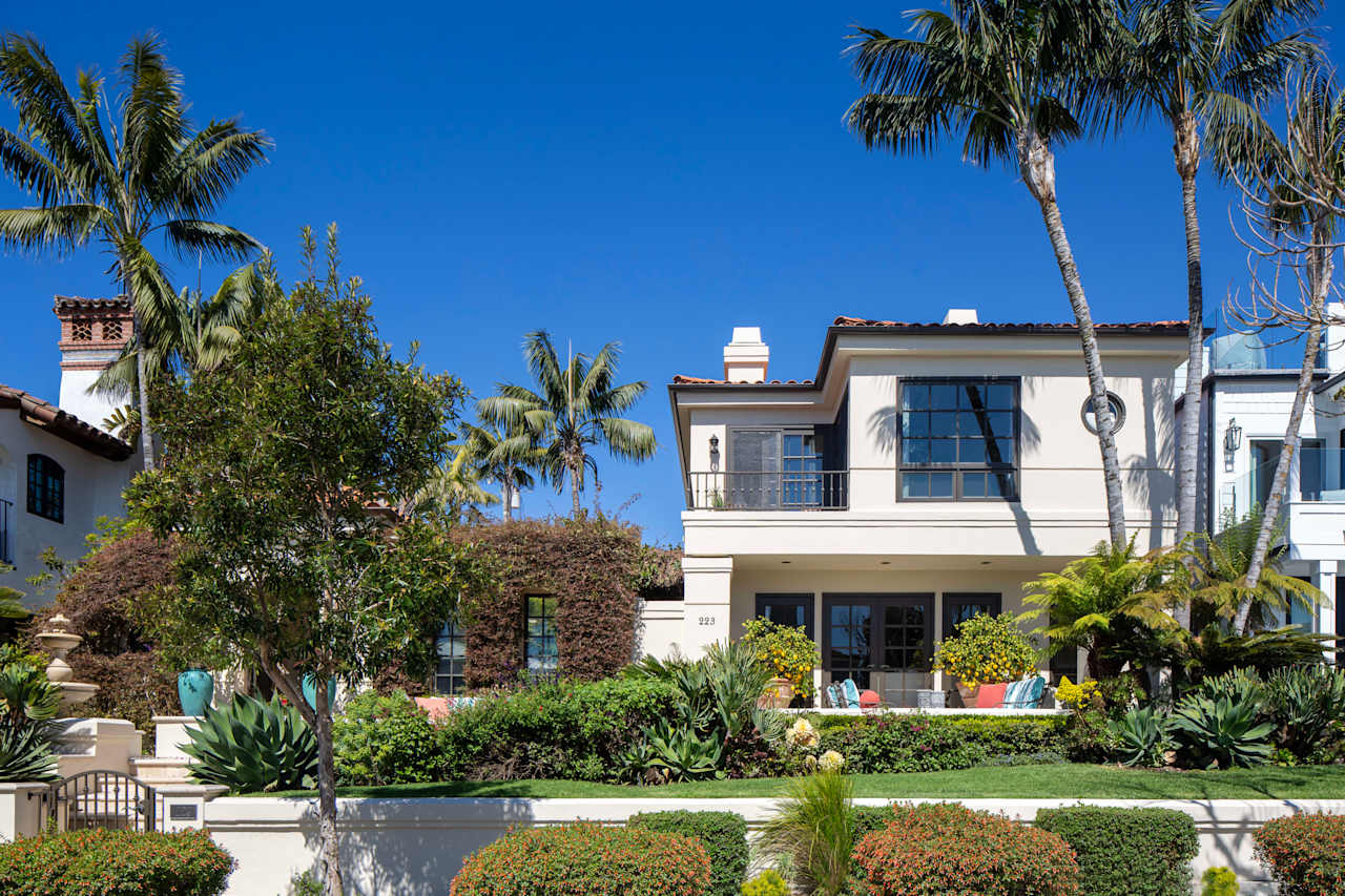 VALIA Properties | Corona Del Mar Luxury Real Estate