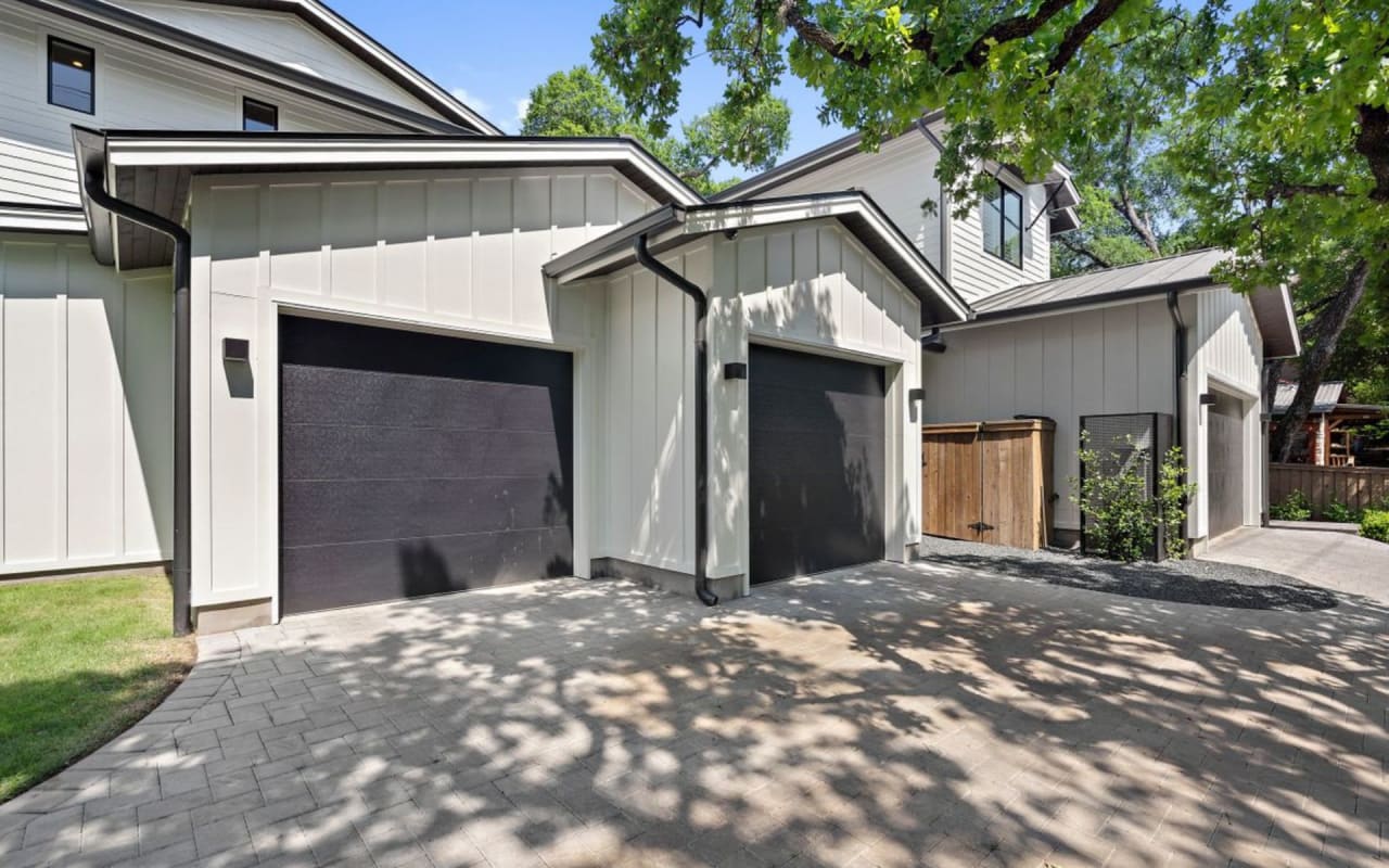 1301 Woodlawn Blvd | Lander Peerman