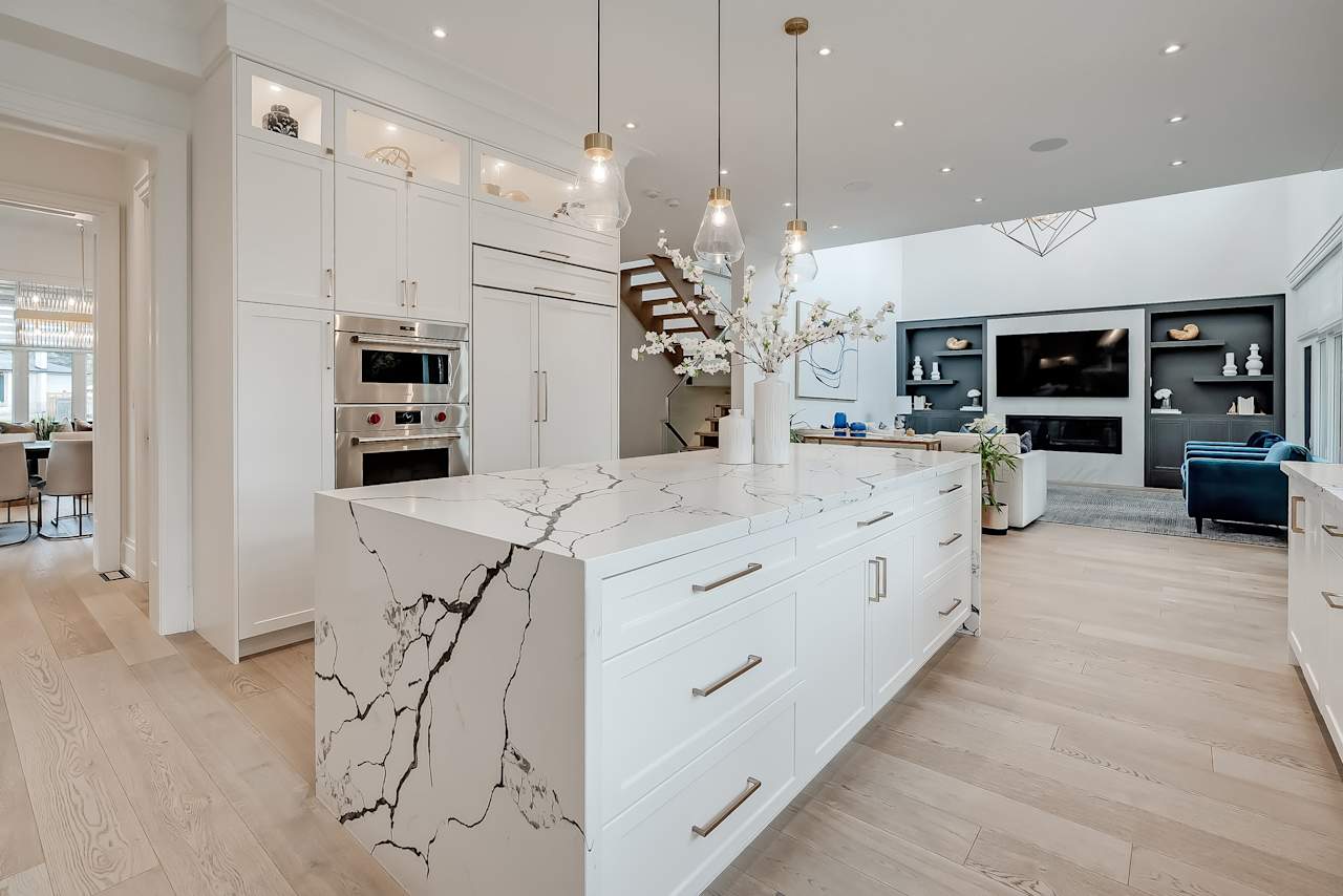 2096 Seabrook Drive | Oakville, ON L6L 2T9 | Goodale Miller Team