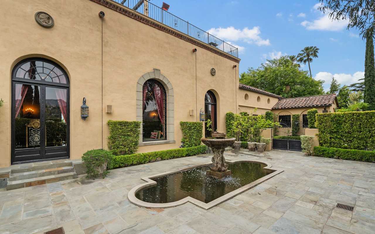The Cedars Mansion | Christophe Choo