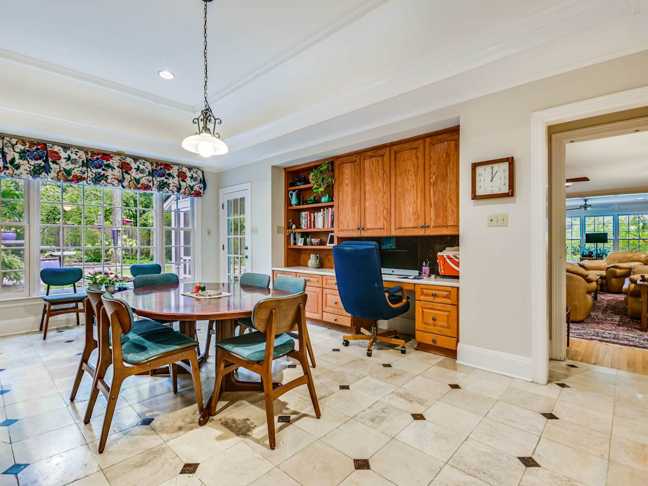 2101 Meadowbrook Drive | Deane Residential | Austin Real Estate Agents