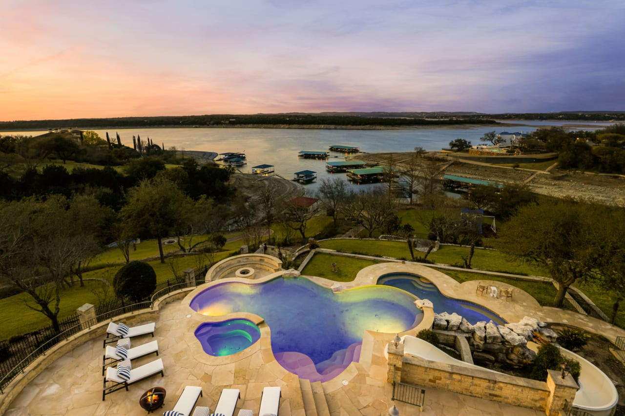 Deane Residential | Austin Real Estate Agent
