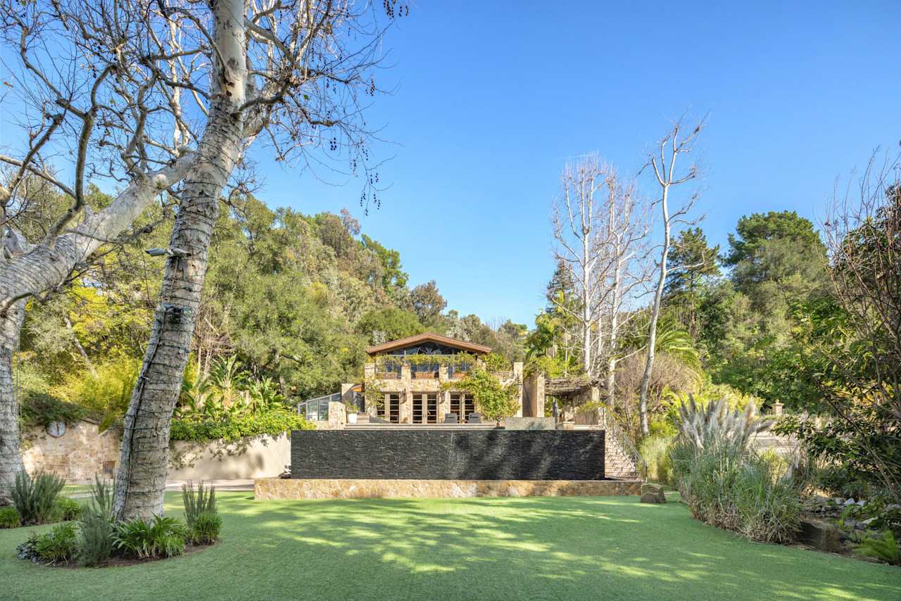 1492 Stone Canyon Rd