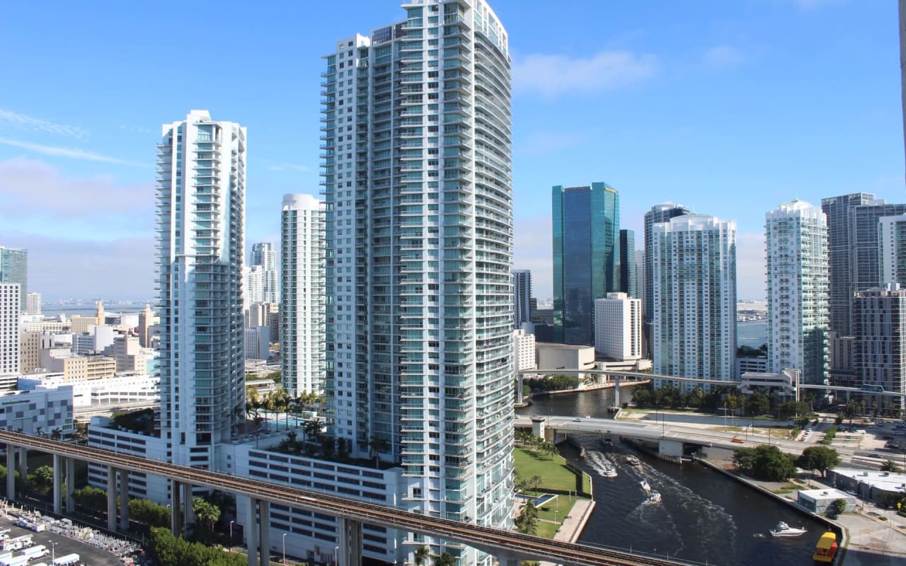 Downtown Miami | Neighborhood Guide