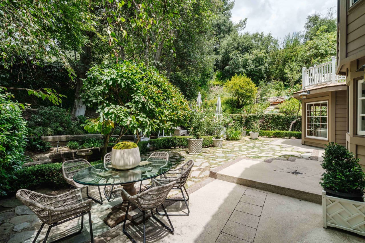 1636 Crater Lane | Dan Urbach | Los Angeles Real Estate Specialist