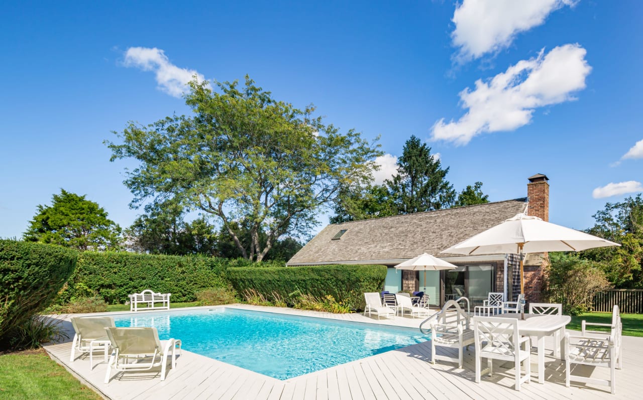 279 & 273 Mitchell Ln | Bridgehampton, NY | 3 Beds, 4 Baths | Dana ...
