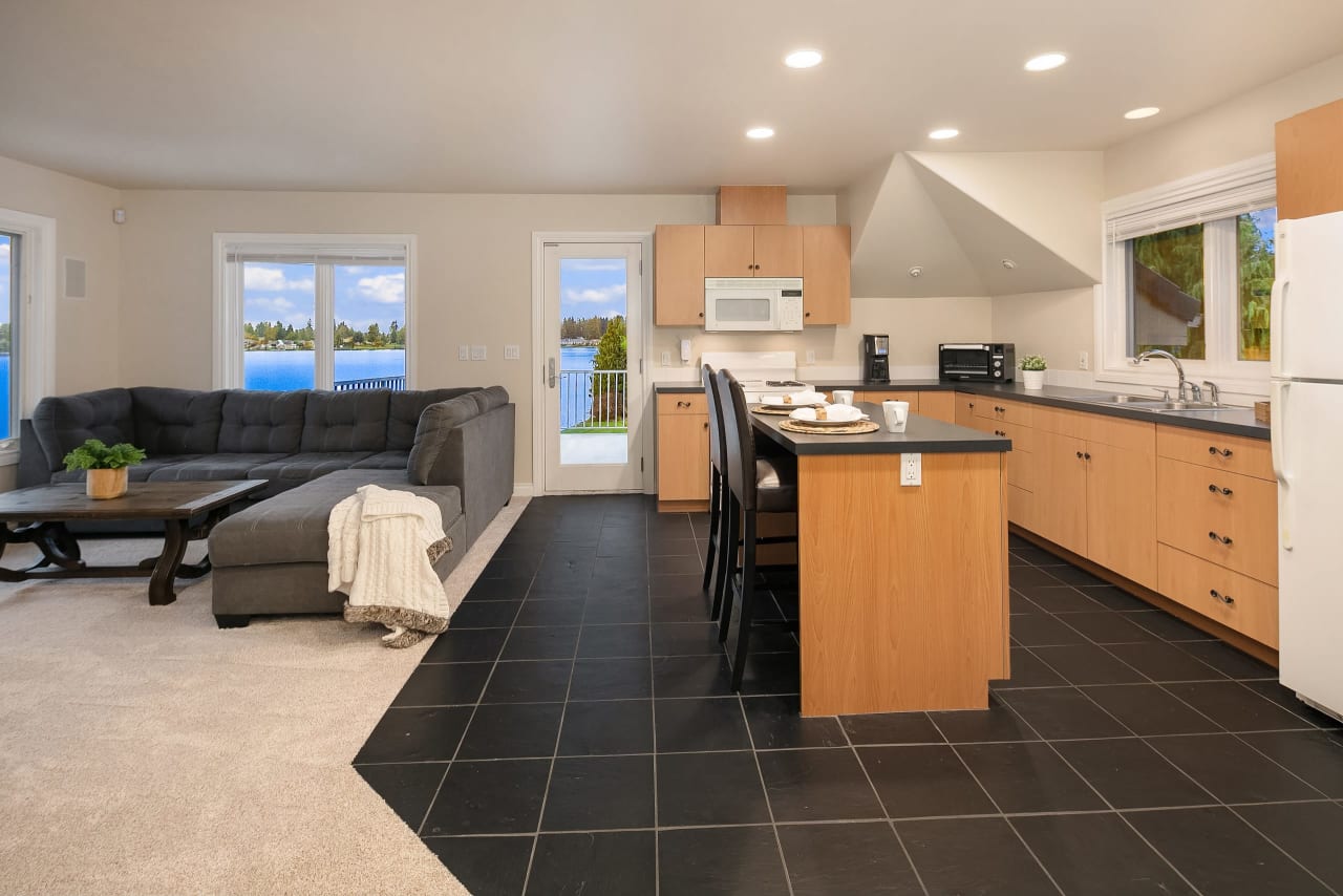 Snag Island Estate - Lake Tapps Luxury Waterfront | Kimber Lee Real ...