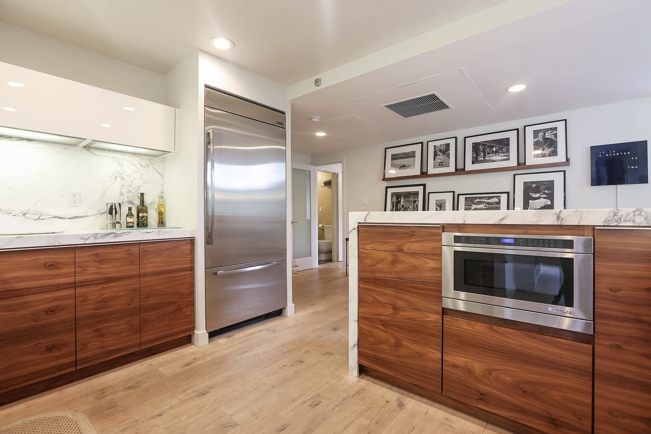 Exquisite 2 Bed 2 Bath Condo in Edgewater Towers | Pacific Palisades ...